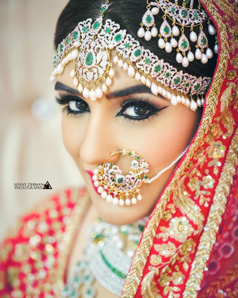Timeless Bridal Portraits every Bride Should Get Clicked At Her wedding ...