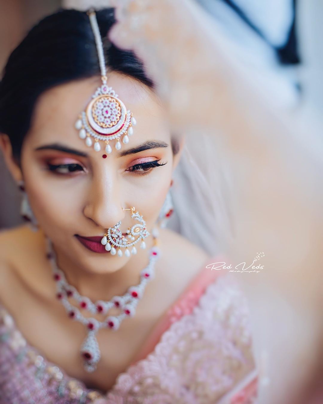 33+Bridal Naths Designs For Every Type Of #BrideToBe
