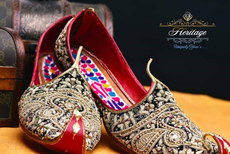 #HeritageUniquelyYours - Grace your Ethnic Wear with Stylish Punjabi Jutti