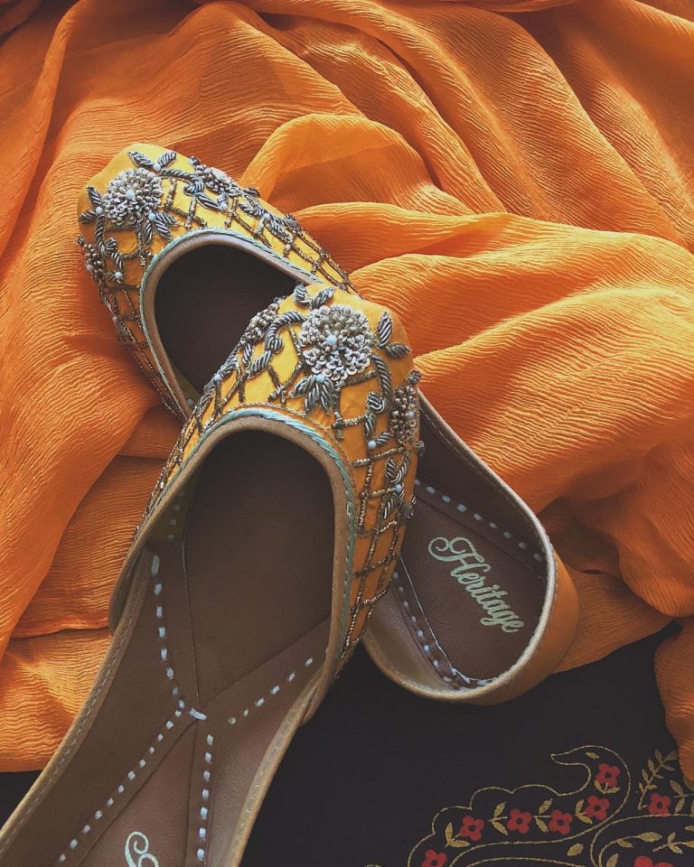 #HeritageUniquelyYours - Grace your Ethnic Wear with Stylish Punjabi Jutti