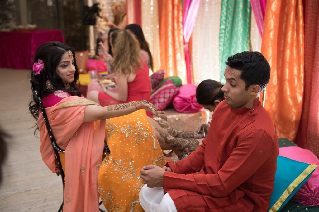 When Sindhi Chokri Meets Gujarati Dikro - Wish N Wed