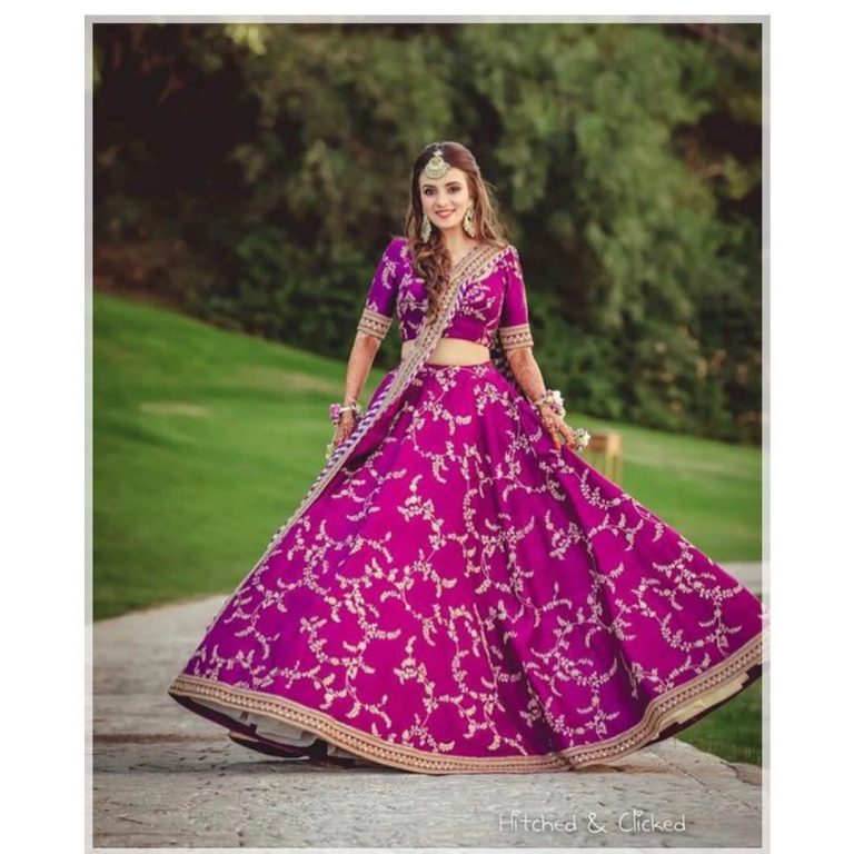 20+ Mehendi Blouse Designs That Are Ruling The Instagram - Wish N Wed