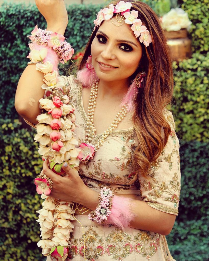 19+ Beautiful Floral Kaleere Designs Spotted On Real Brides - Wish N Wed