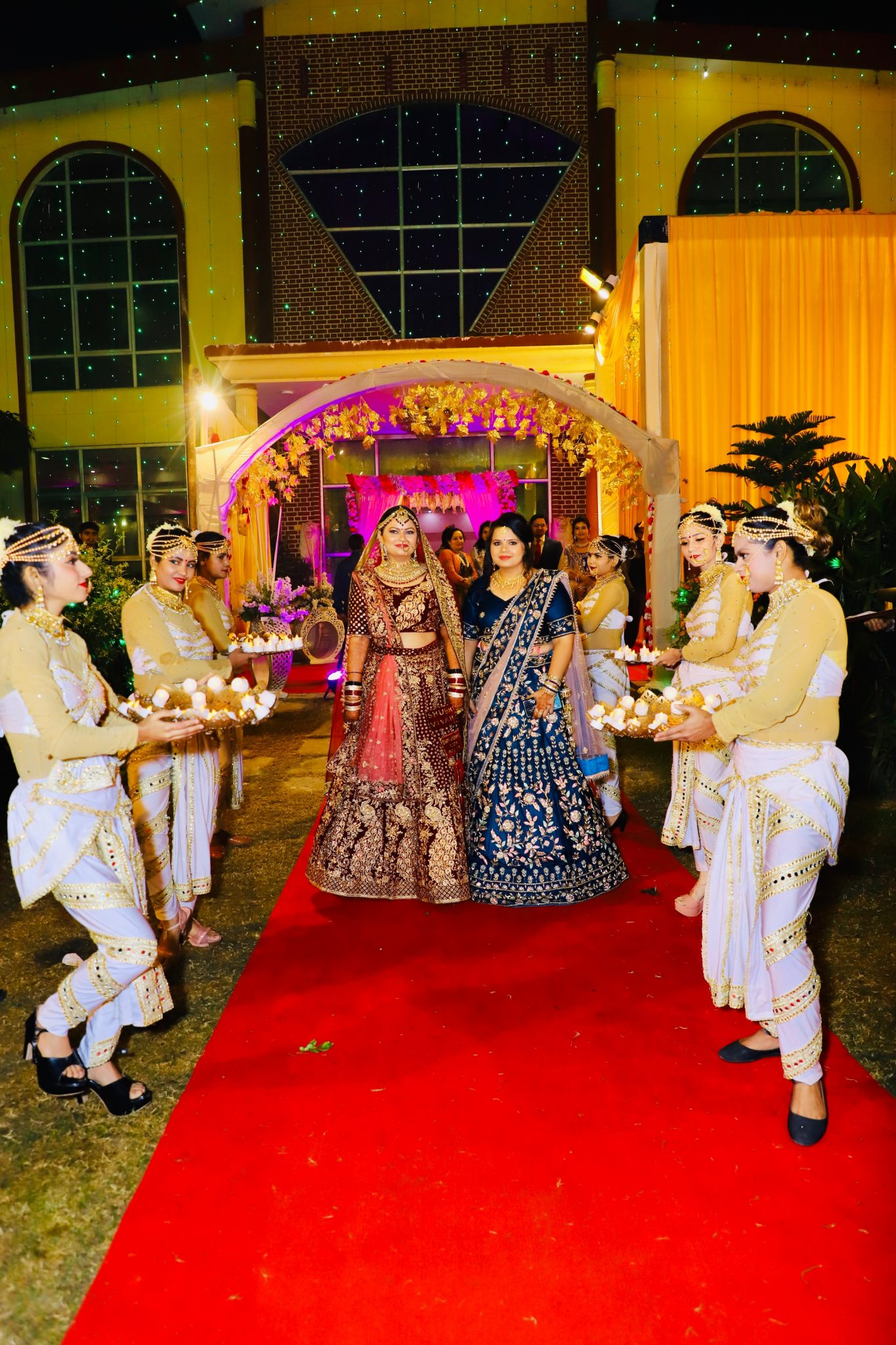 An Elegant Kanpur Wedding With A Bride In Self Designed Outfits! - Wish ...