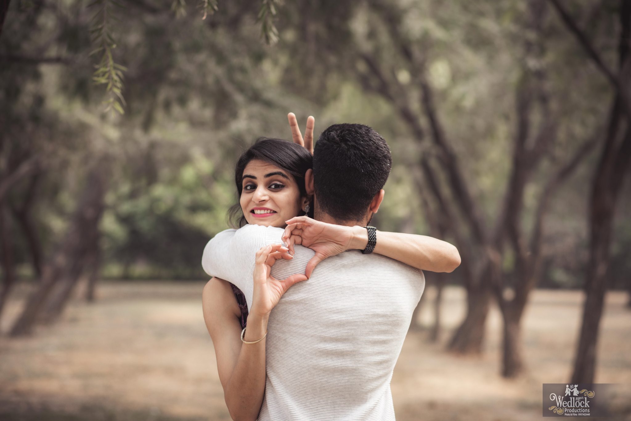 This Couple Had A Romantic Pre-Wedding Shoot At The Taj Mahal & Unique ...